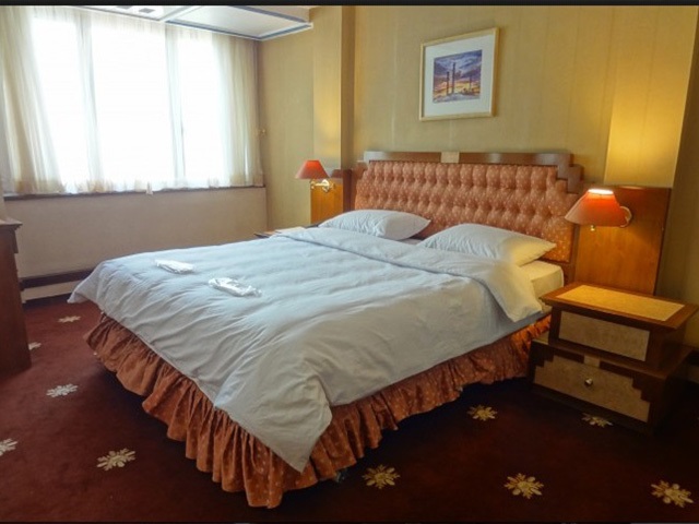 Simorgh Hotel - Travel to Iran